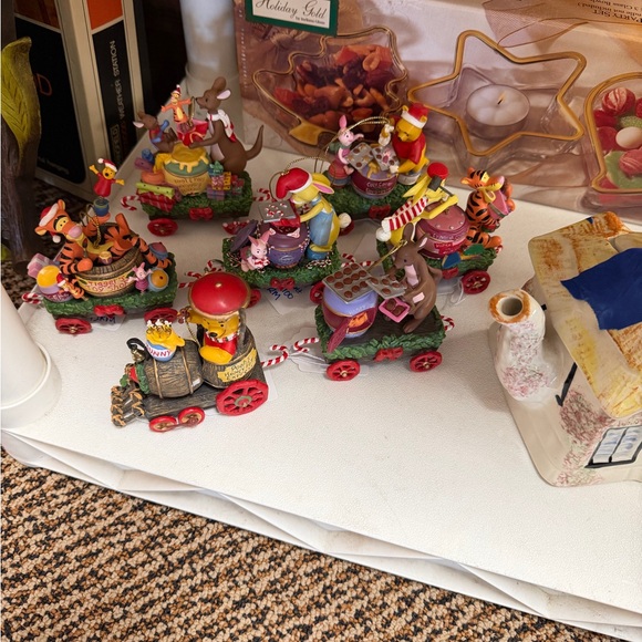Walt Disney | Holiday | Vintage Y2k Colorful Disneys Winnie The Pooh ...